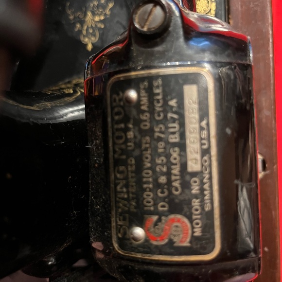 Singer | Other | Antique 927 Singer Sewing Machine Working Perfectly ...
